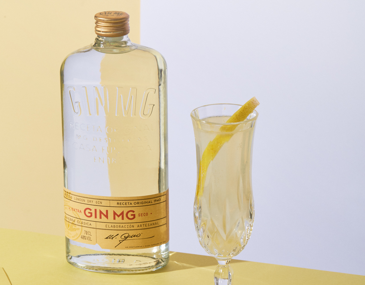 Explora la magia de la Navidad brindando con los cócteles de Gin MG