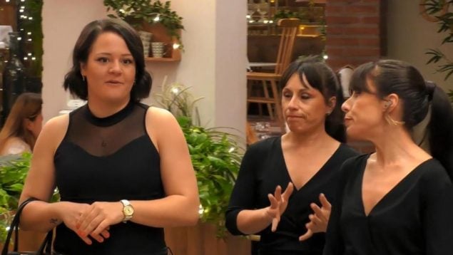 First Dates: Álex aprovecha que su cita ha ido al baño para dejarla ...