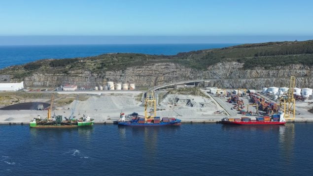 Arcfox elige el puerto de Ferrol como centro logístico para Europa