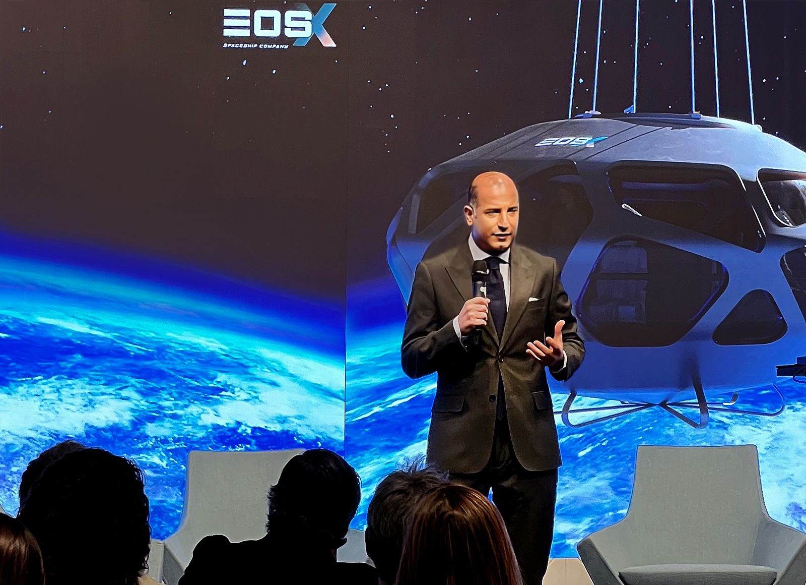 Eos-X Space anuncia su primer vuelo de turismo espacial