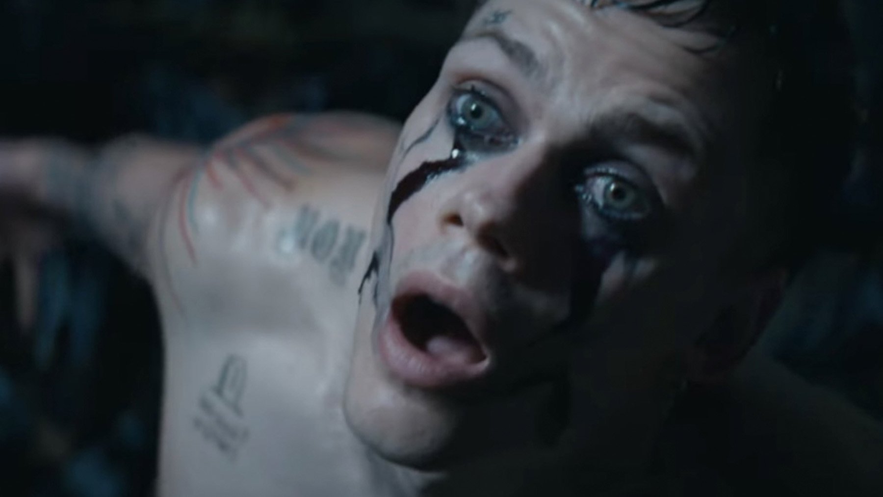 Primer tráiler de 'El cuervo' de Bill Skarsgård: Una revisión que ...