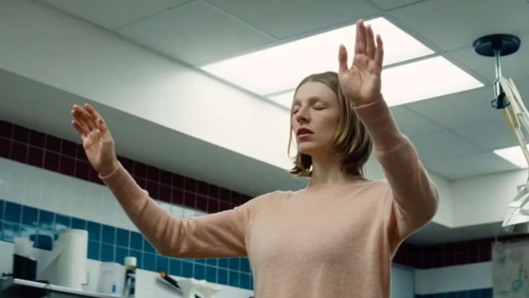 Primer tráiler de 'Kinds of Kindness': El temprano reencuentro entre ...