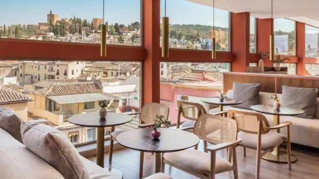 El renovado hotel Meliá Granada, una ventana a la Alhambra