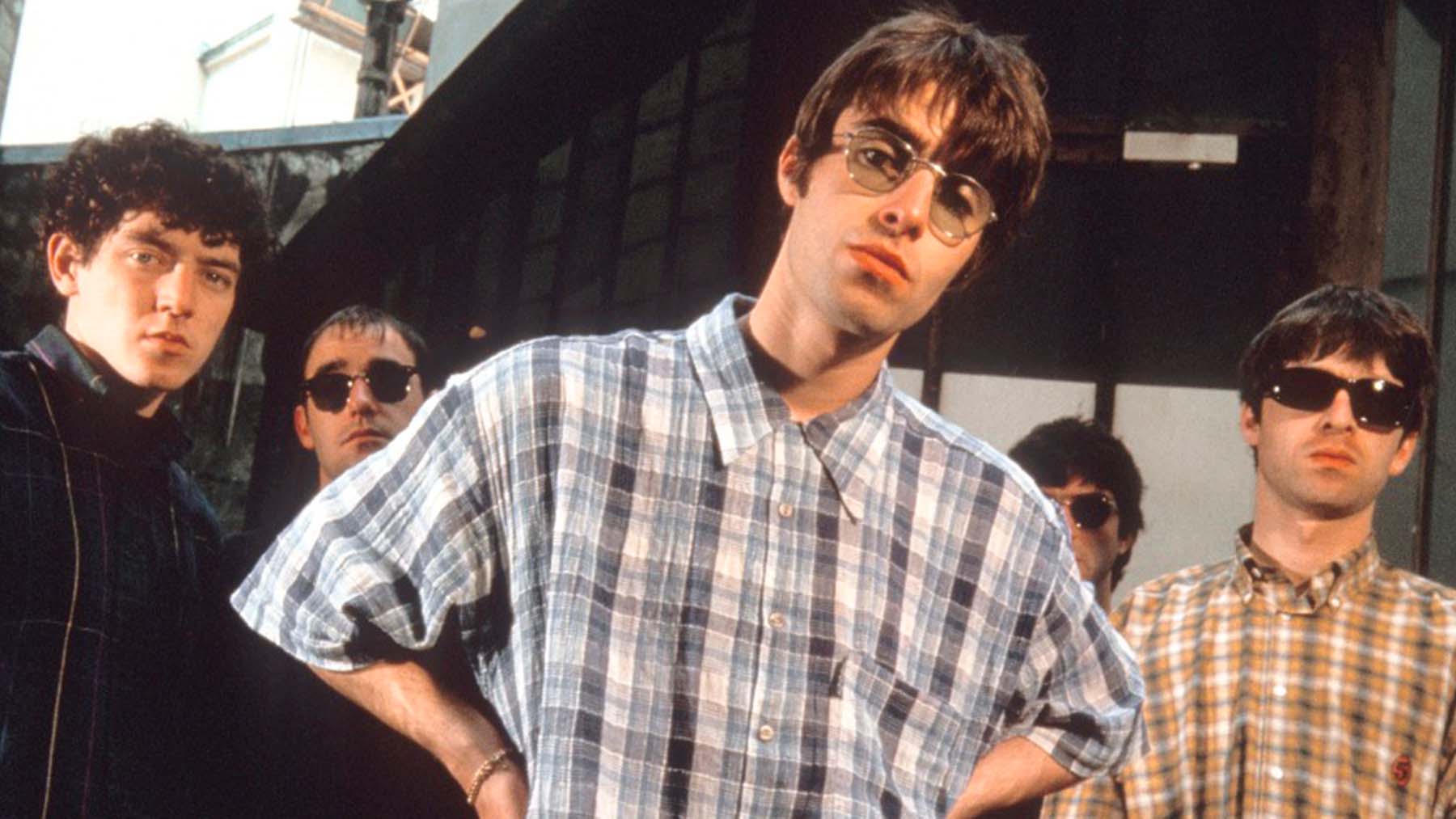 Los Gallagher vuelven a los escenarios: éste es el mejor documental de Oasis disponible en el ...