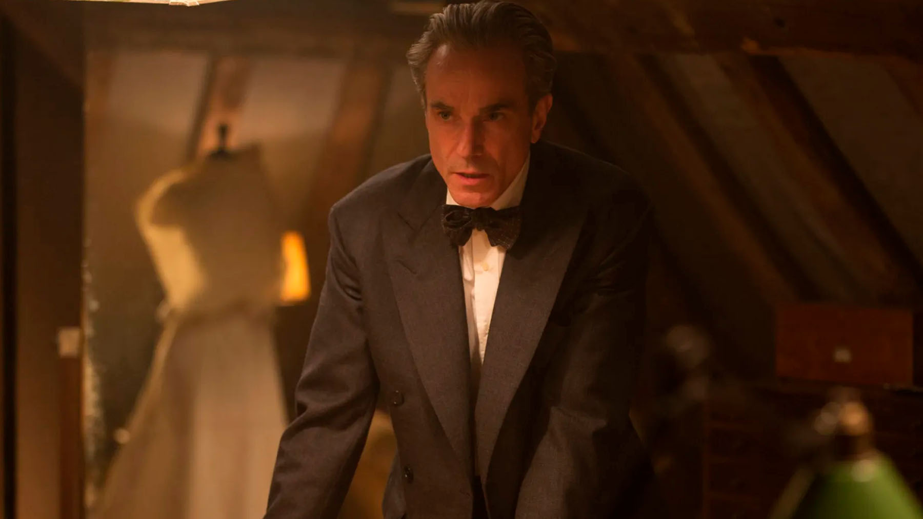 Daniel Day-Lewis vuelve a la actuación para protagonizar la ópera prima ...