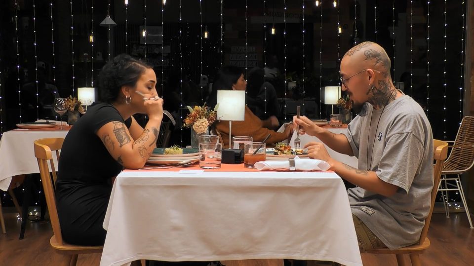 First Dates: una soltera tiene una impactante reacción con su cita