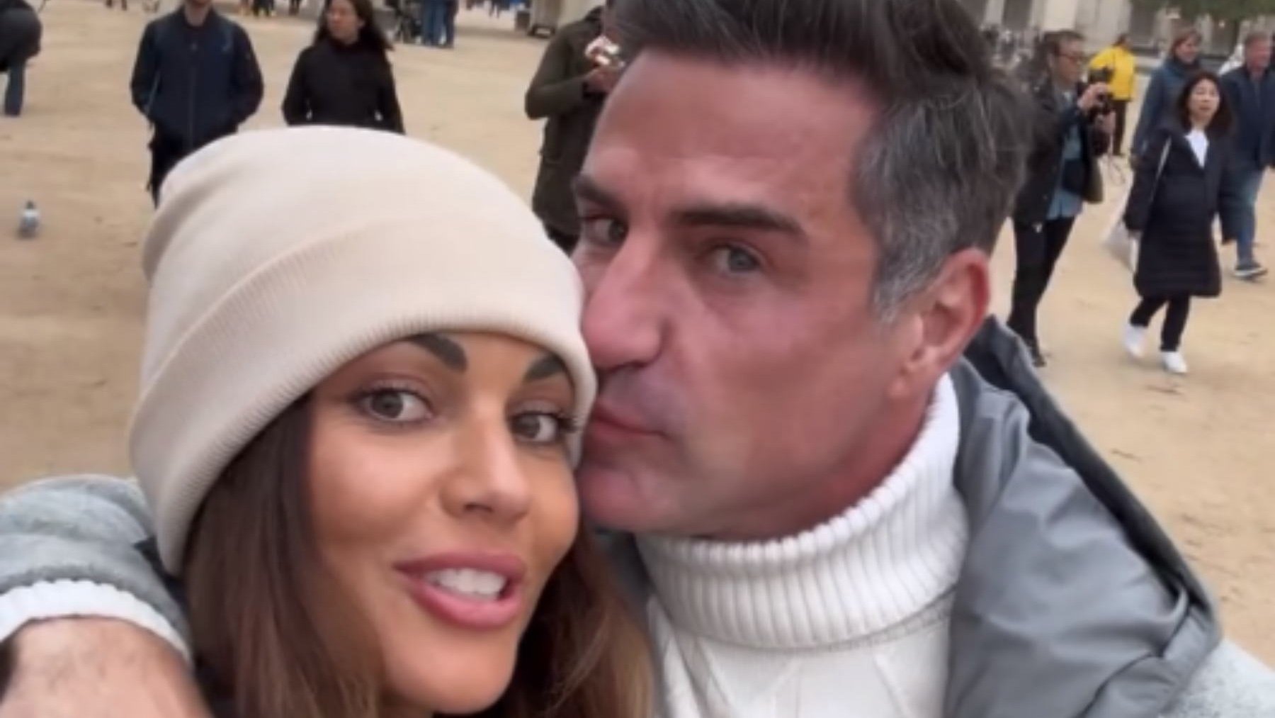 Todo sobre Perico Durán, el piloto que le ha robado el corazón a Lara ...