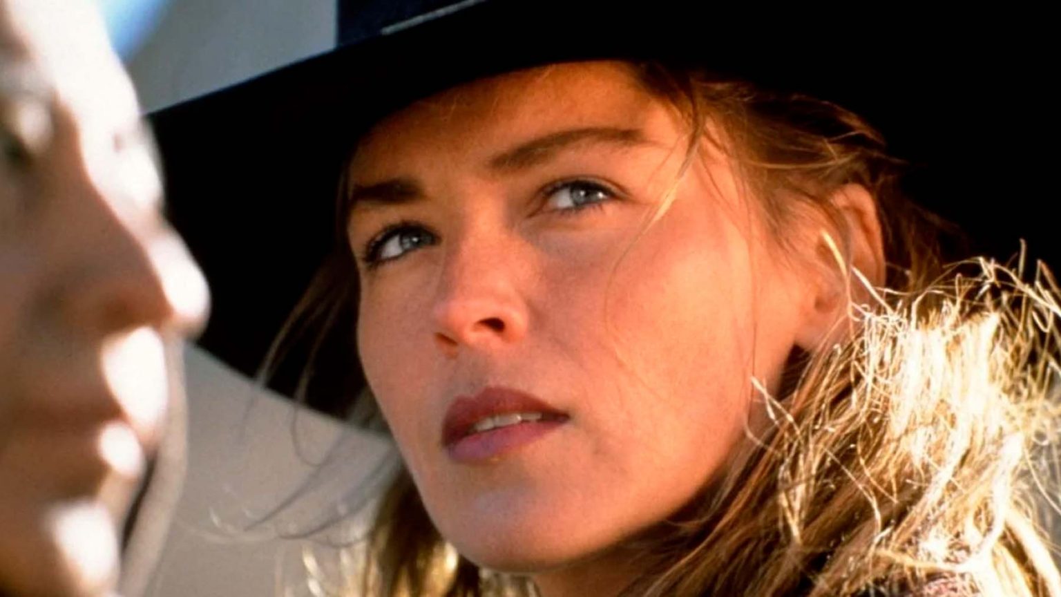 Sharon Stone critica duramente al cineasta Sam Raimi: "No tiene lealtad"