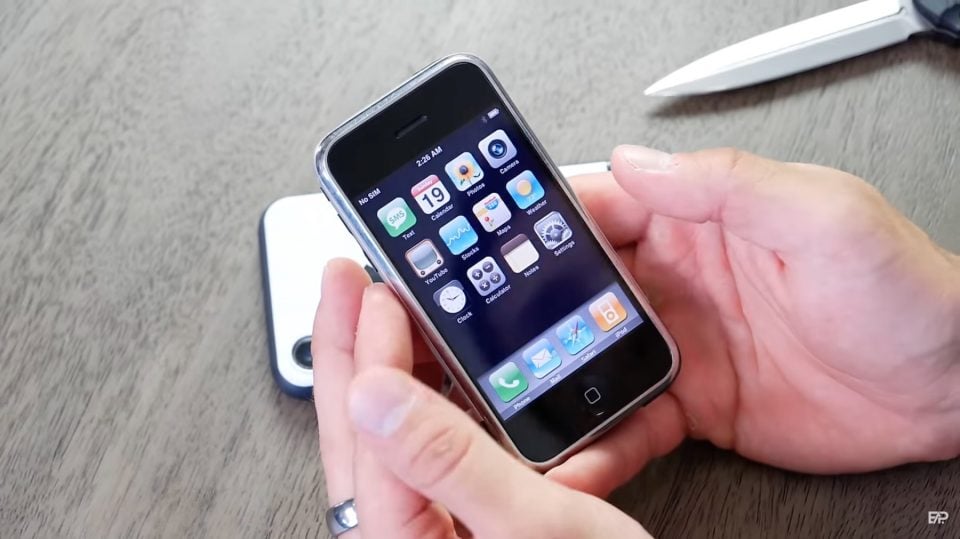 ¿Queda algo del primer iPhone en la actualidad? El viaje en el tiempo ...