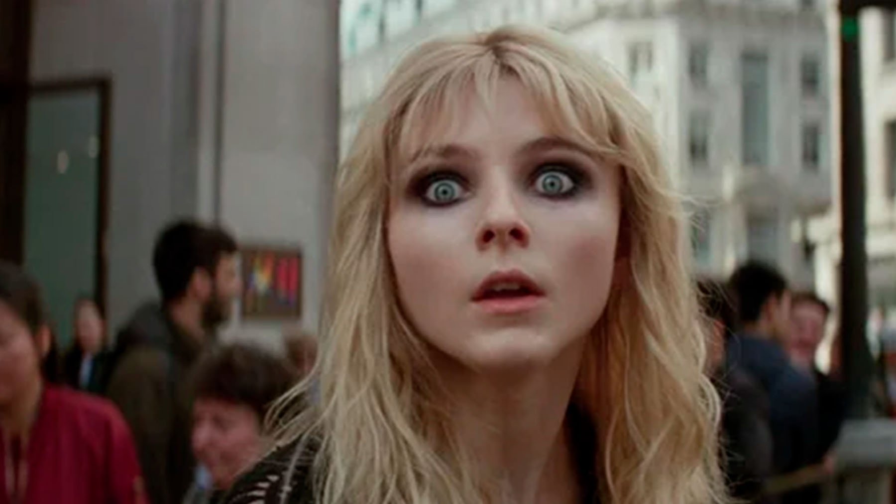 'Victorian Psycho': Margaret Qualley y Thomasin McKenzie protagonizan ...