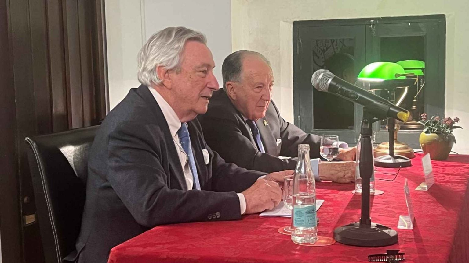 El general Félix Sanz Roldán en el mítico Círculo Mallorquín