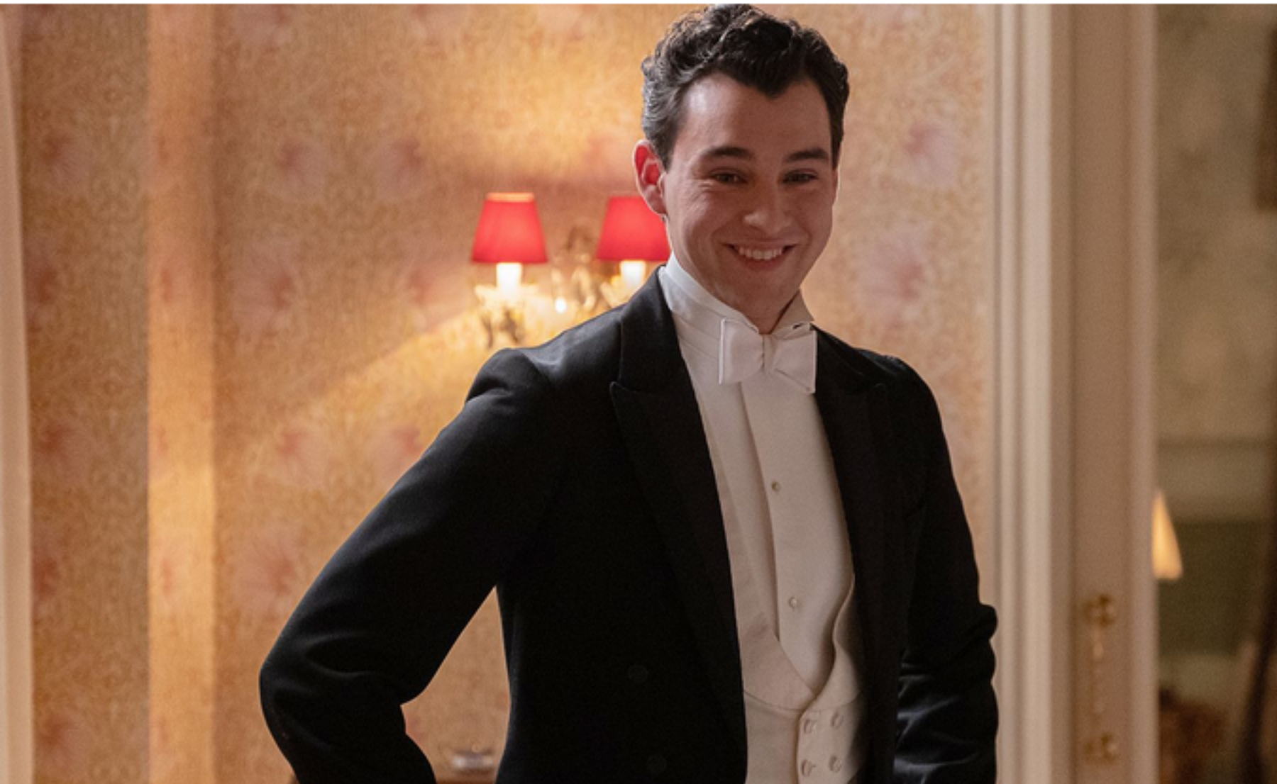 Así es Xavier Lock, actor de 'La Promesa': edad, qué idiomas habla ...