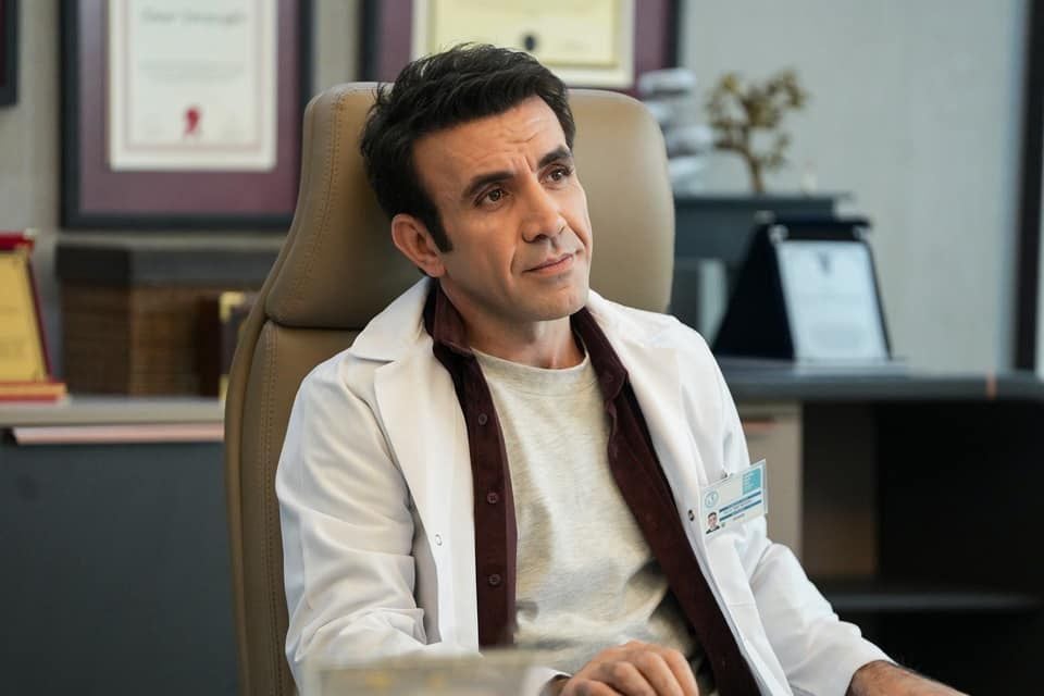 Mehmet Yilmaz: su edad, su pareja y biografía de Timur en 'Renacer'