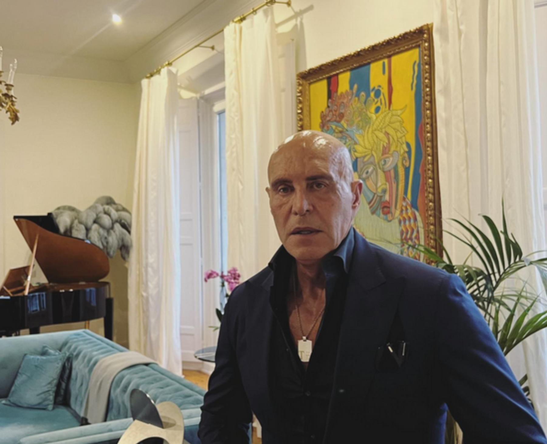 Así es por dentro el impresionante palacete de Kiko Matamoros en Madrid: vecino de Alaska y ...