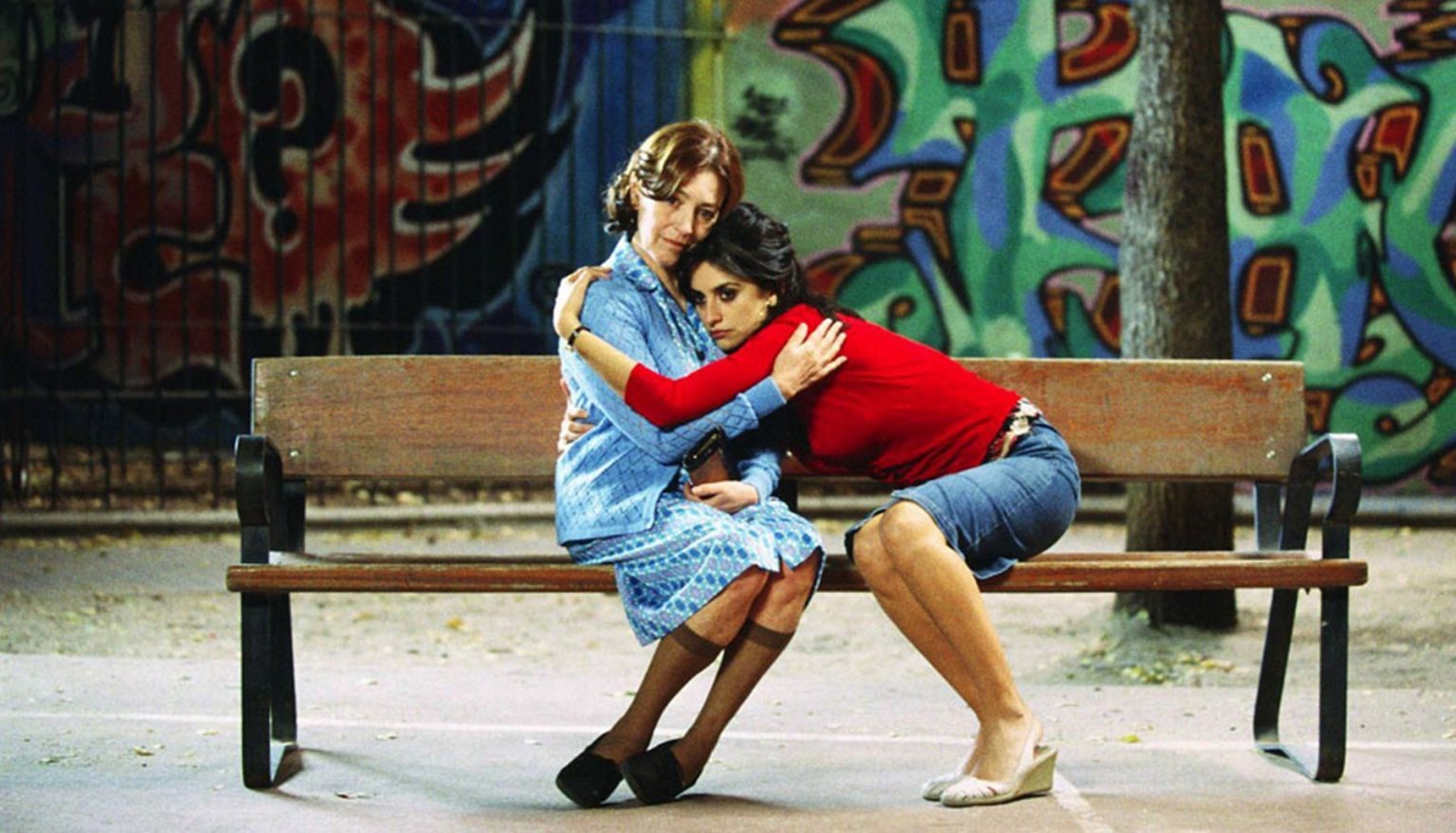 Está en Netflix y es una obra maestra de Almodóvar: una de las mejores ...