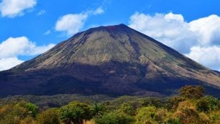 Olympus Mons, el volcán más grande del sistema solar ubicado en Marte
