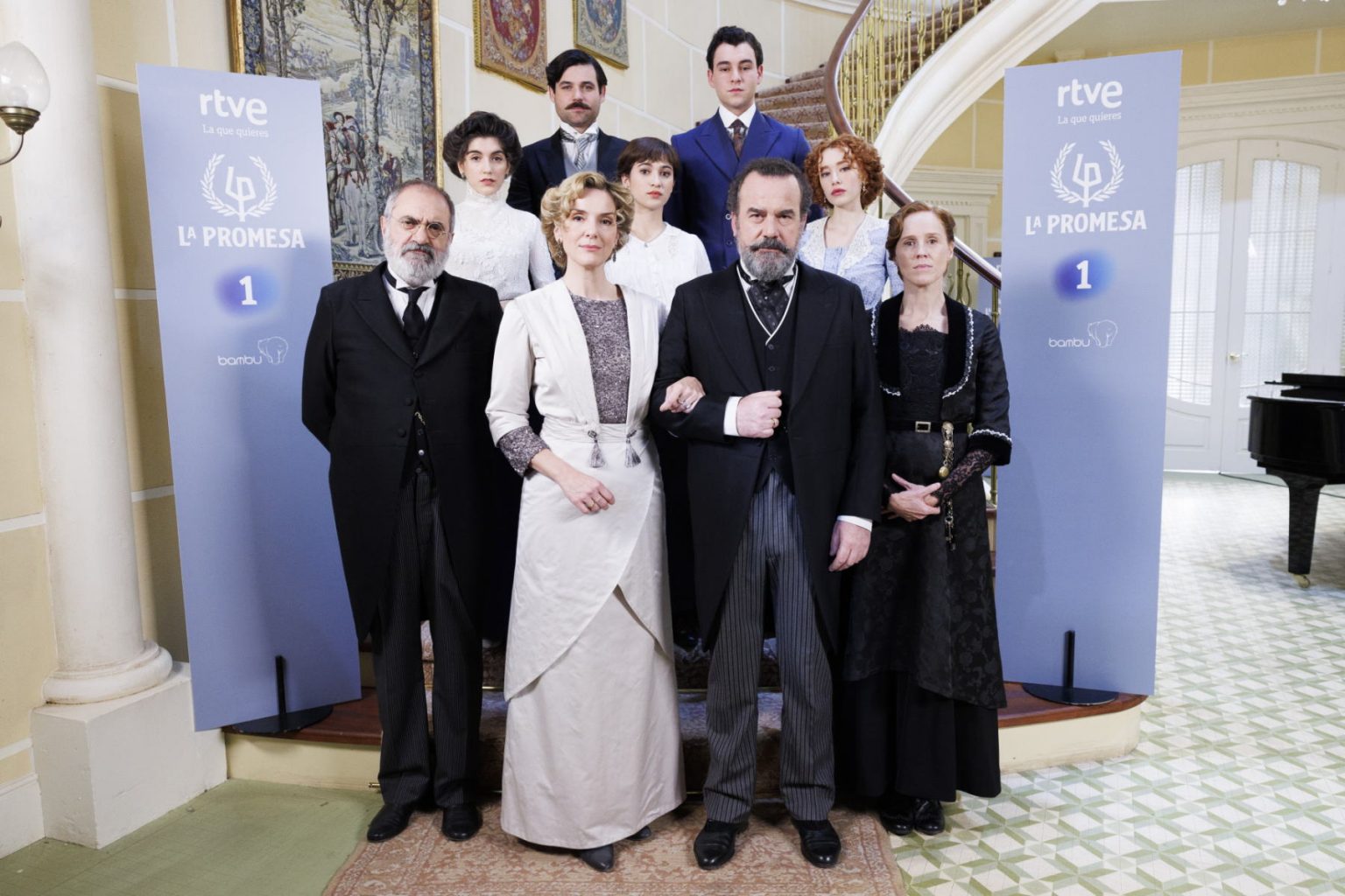 Todo sobre Manuel Regueiro: su edad, pareja, de dónde es y en qué series ha salido