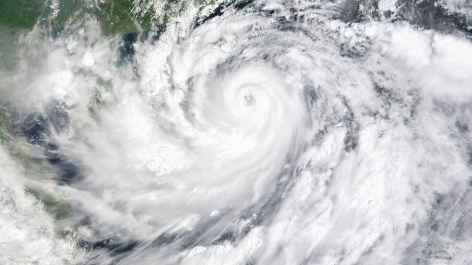 China desafía los tifones con turbinas que aguantan vientos de 285 km/h