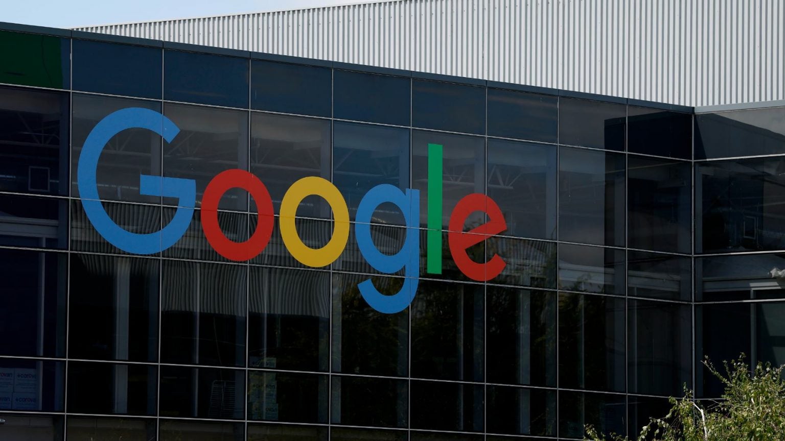 Google pide a Sánchez implementar la IA para ganar 7.000 millones al año