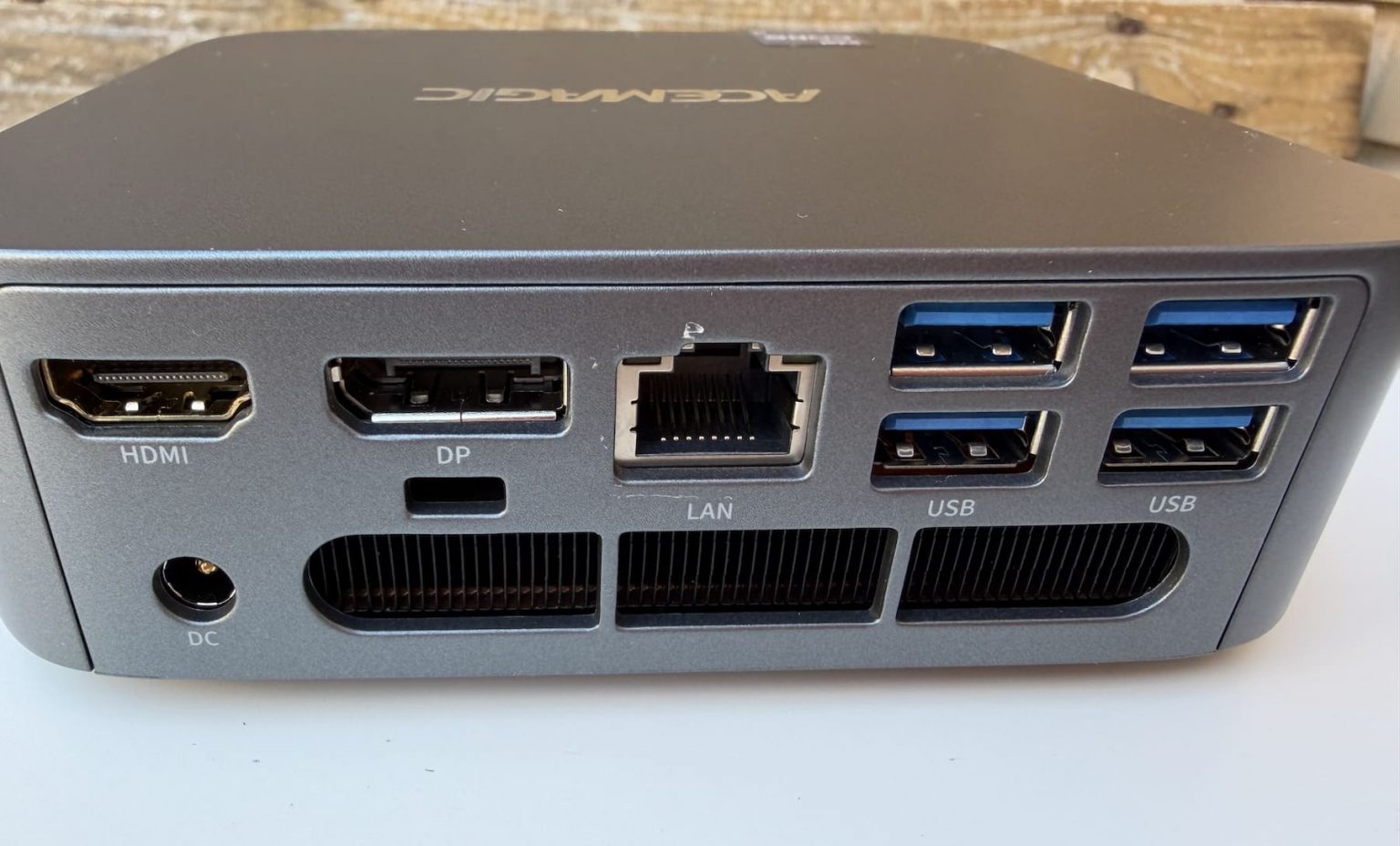 ACEMAGIC Matrix Mini M1, el mini PC compacto que he estado usando estos ...