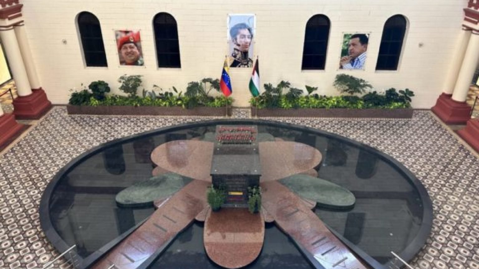 EEUU bombardea el mausoleo de Hugo Chávez en su ataque a Maduro