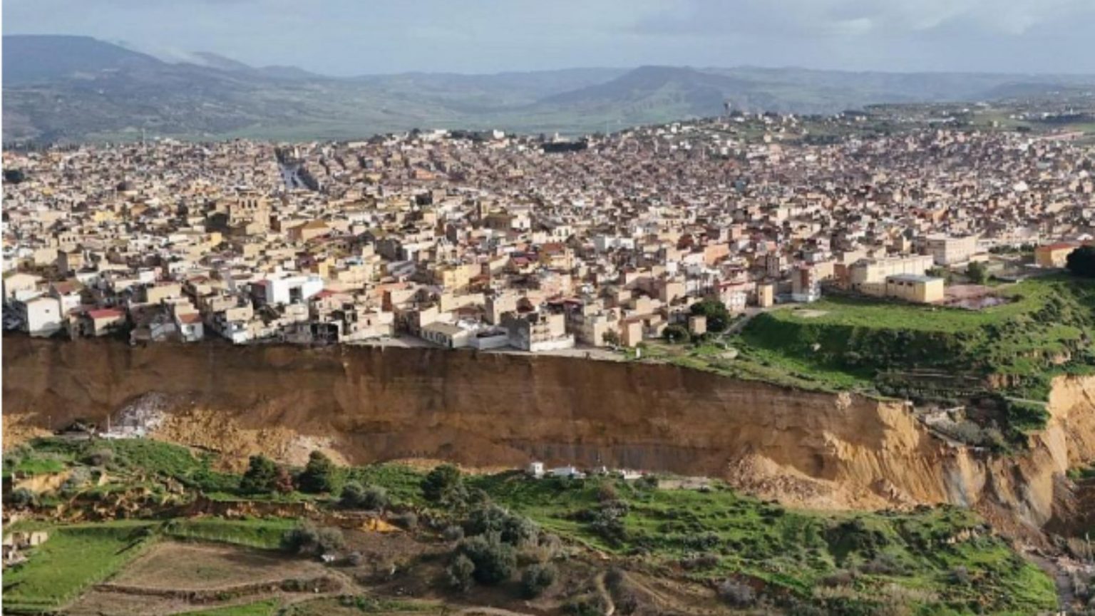 Niscemi, el pueblo de Sicilia que avanza inexorable hacia el abismo