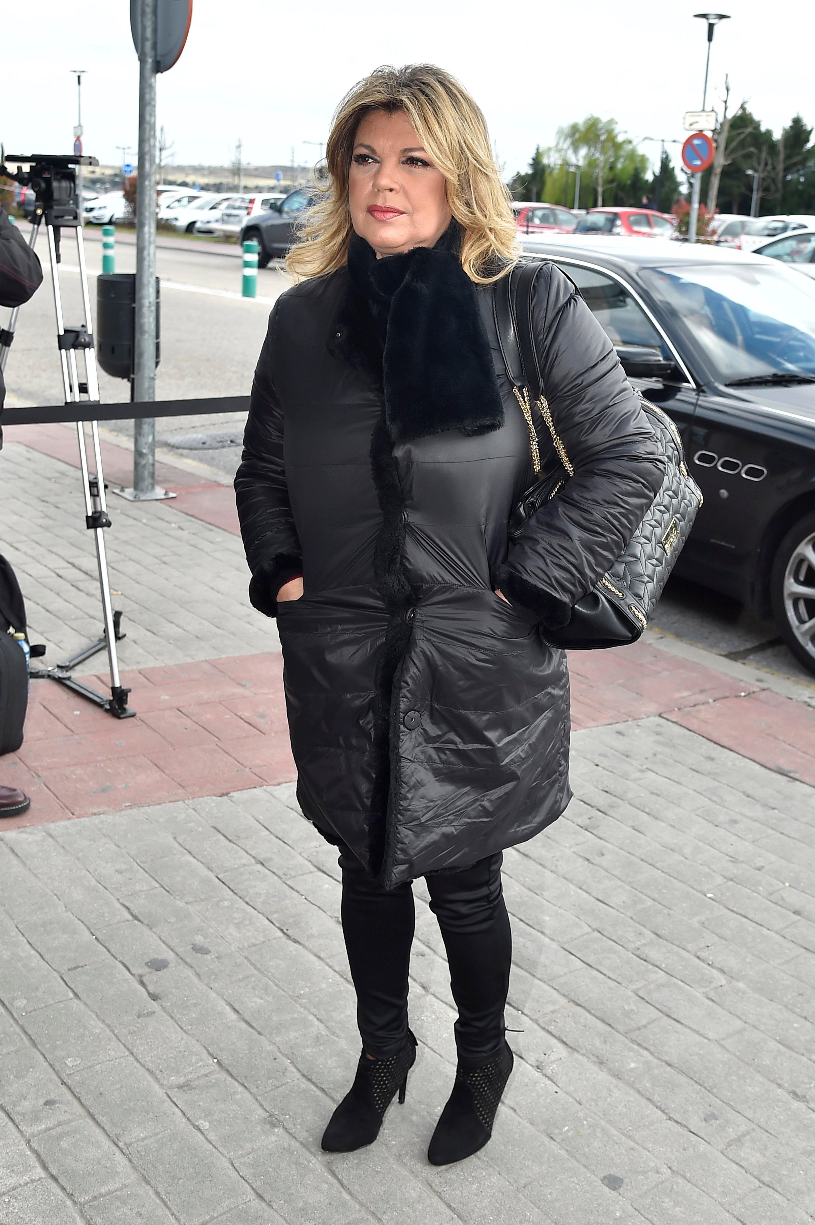Numerosos famosos acuden al tanatorio de Paloma Gómez Borrero