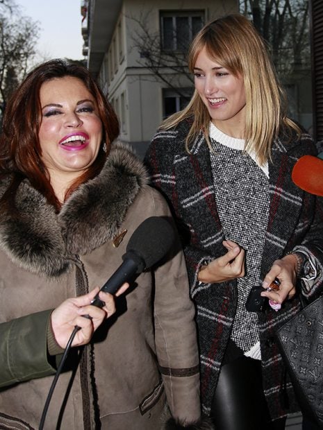 Teresa Bueyes renuncia públciamente a la defensa de Alba Carrillo