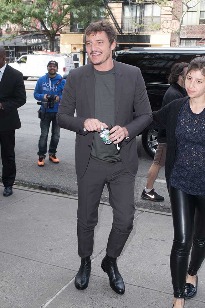 Pedro Pascal, el estilo del hombre del momento - LOOK