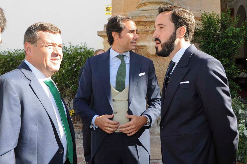 Pablo Casado y José María Aznar, encuentro en la boda del hijo de Ángel ...