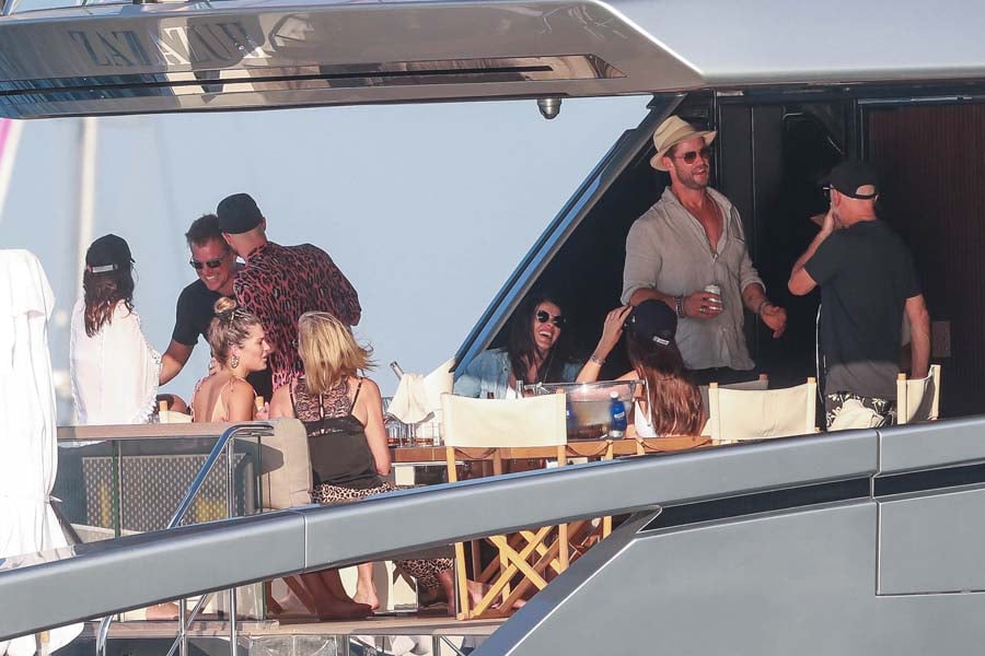 Elsa Pataky y su fiestón en Ibiza junto a Chris Hemsworth y Matt Damon
