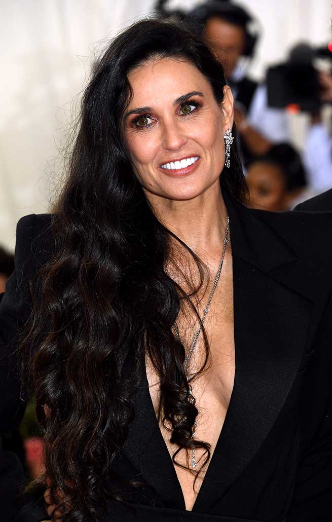 Demi Moore: La actriz defiende sus 56 años sin una gota de maquillaje