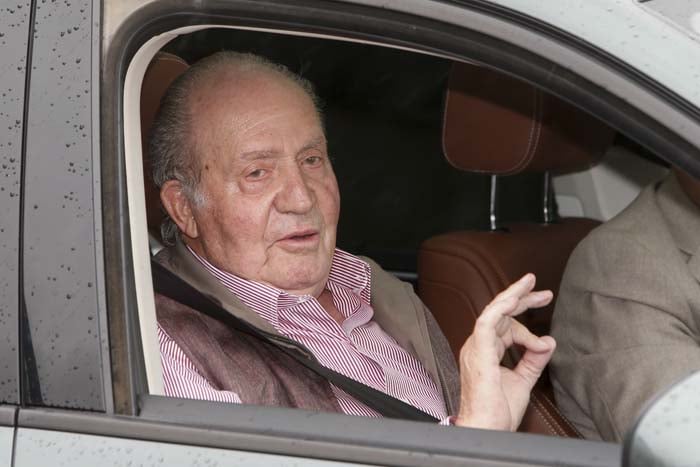 Rey Juan Carlos: Las 15 veces que pasó por quirófano