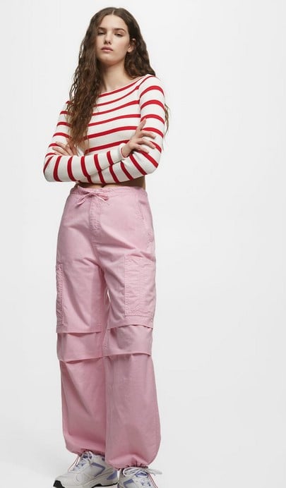 Pull&Bear saca el pantalón del verano: tipo parachute y no es porque lo ...