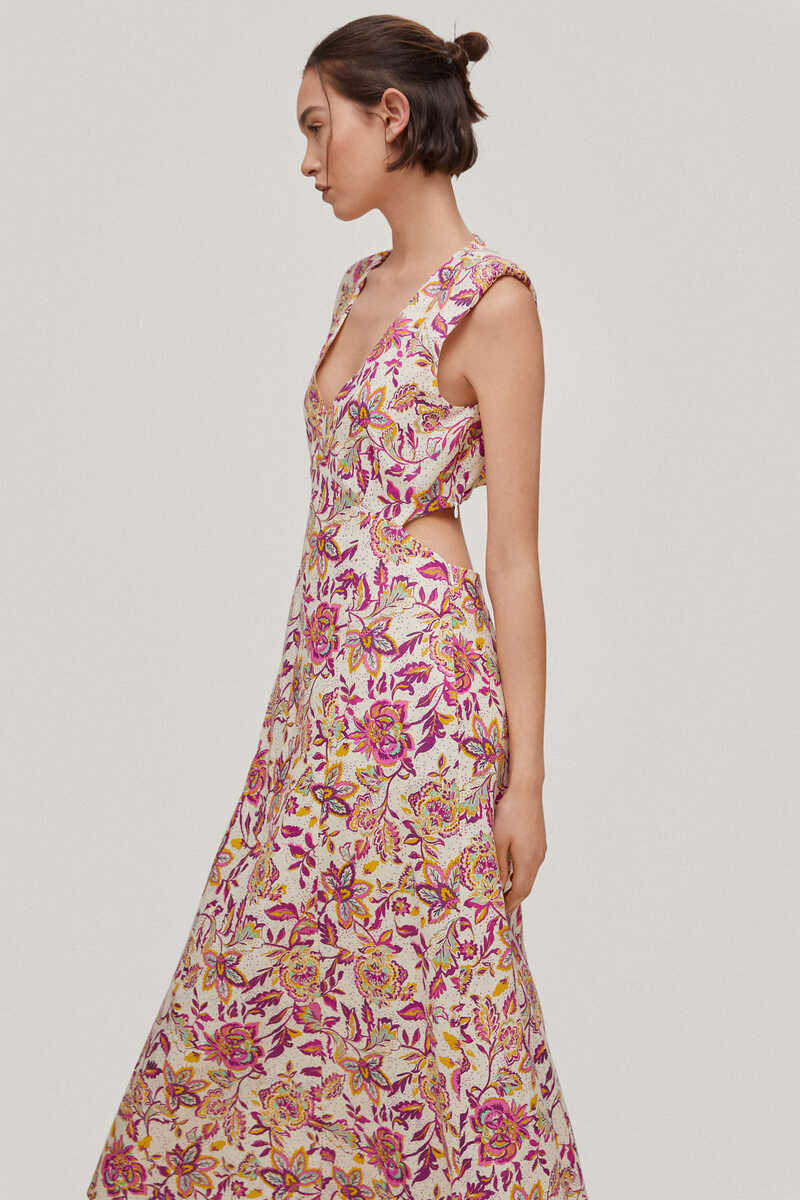 Descuentazo en el vestido cut out de Pedro del Hierro
