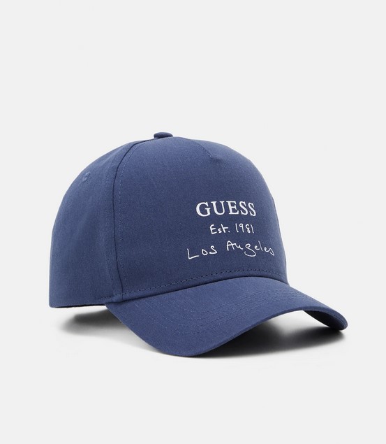 5 gorras que quedan bien a todas: únete al complemento de moda