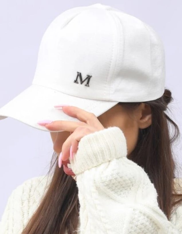5 gorras que quedan bien a todas: únete al complemento de moda