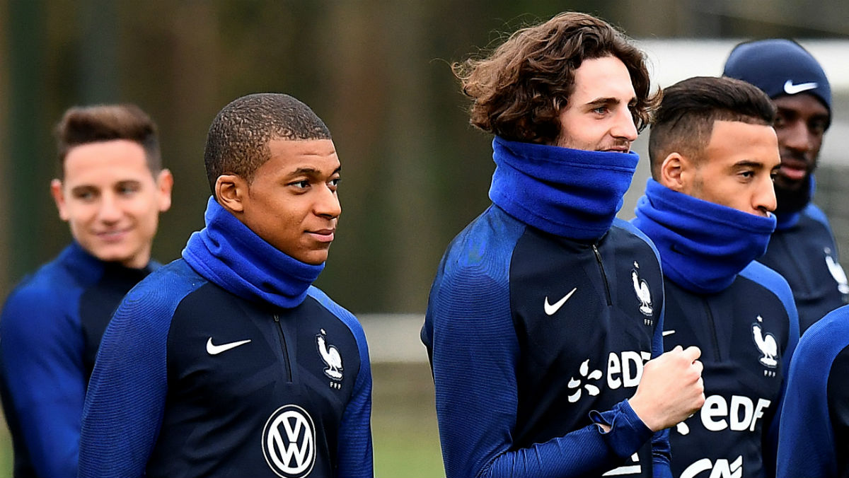 Rabiot desvela que el fichaje de Mbappé por el PSG "debería hacerse ...