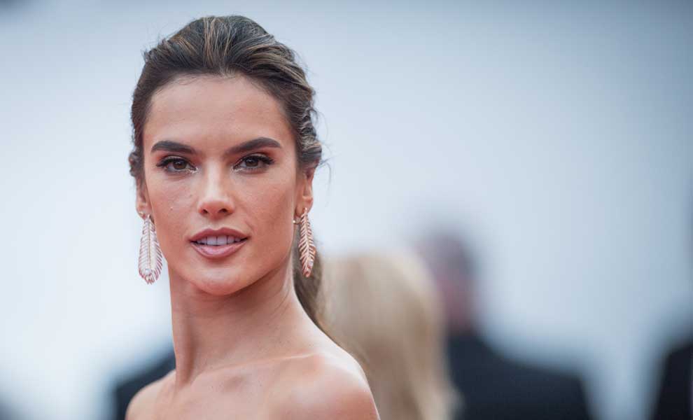 Alessandra Ambrosio en 10 imágenes clave de su carrera como ángel