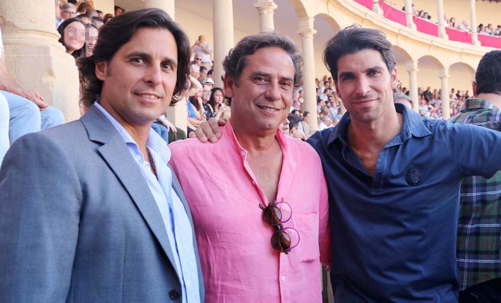 EN IMÁGENES | Los hermanos Rivera, presentes en la novillada de Ronda
