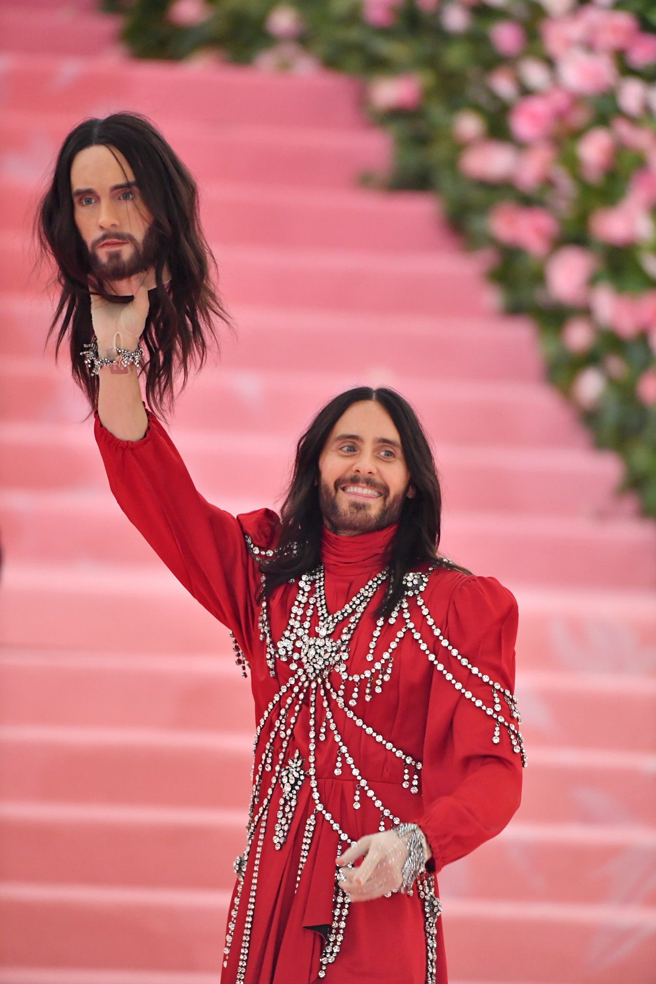 Gala MET 2019: La cabeza de Jared Leto le corona como el rey del 'Camp'