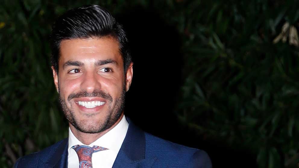 Imposible dejar de mirar (y analizar de pies a cabeza) en último look ...