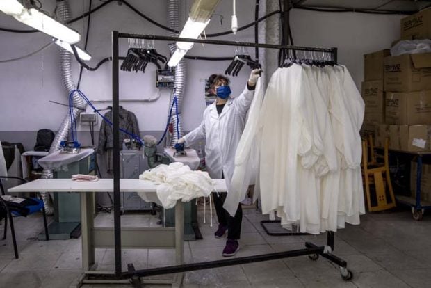 Virginia Pozo, fundadora de Coosy, nos abre las puertas de su taller
