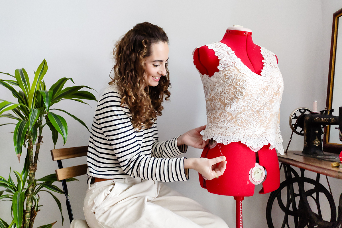 'Diseña tu armario': el libro para crear tu propia ropa