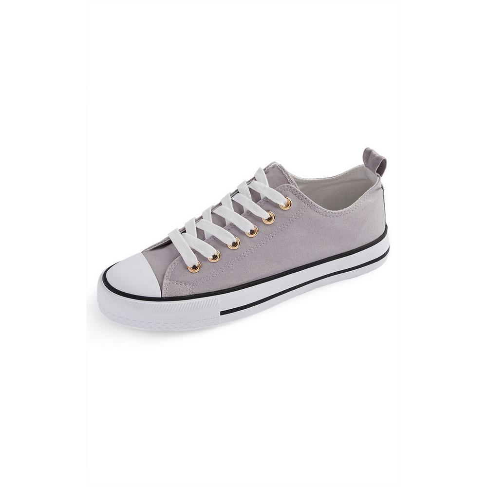 Primark vende las Converse de 6 euros que vas a querer tener esta primavera