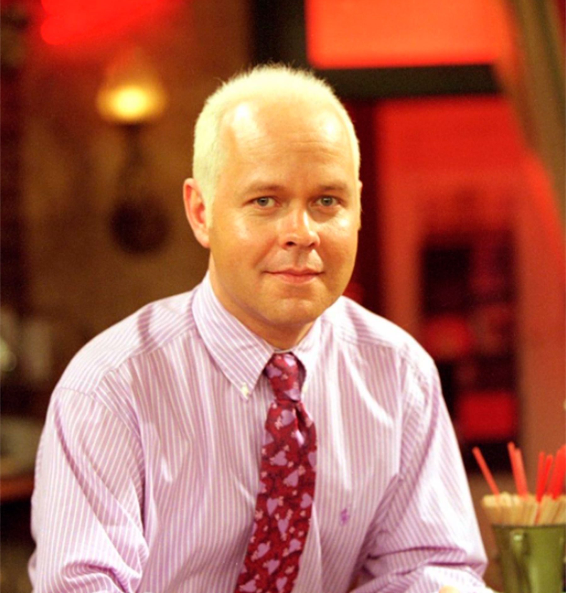 Muere James Michael Tyler, conocido por ser Gunther en Friends