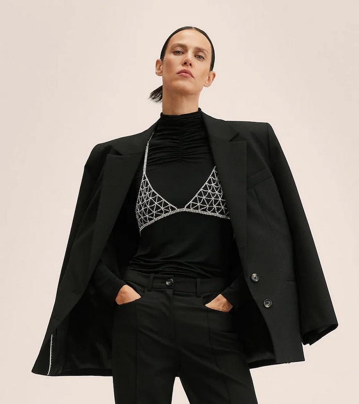 El strass es tendencia y te lo confirmamos con estas prendas