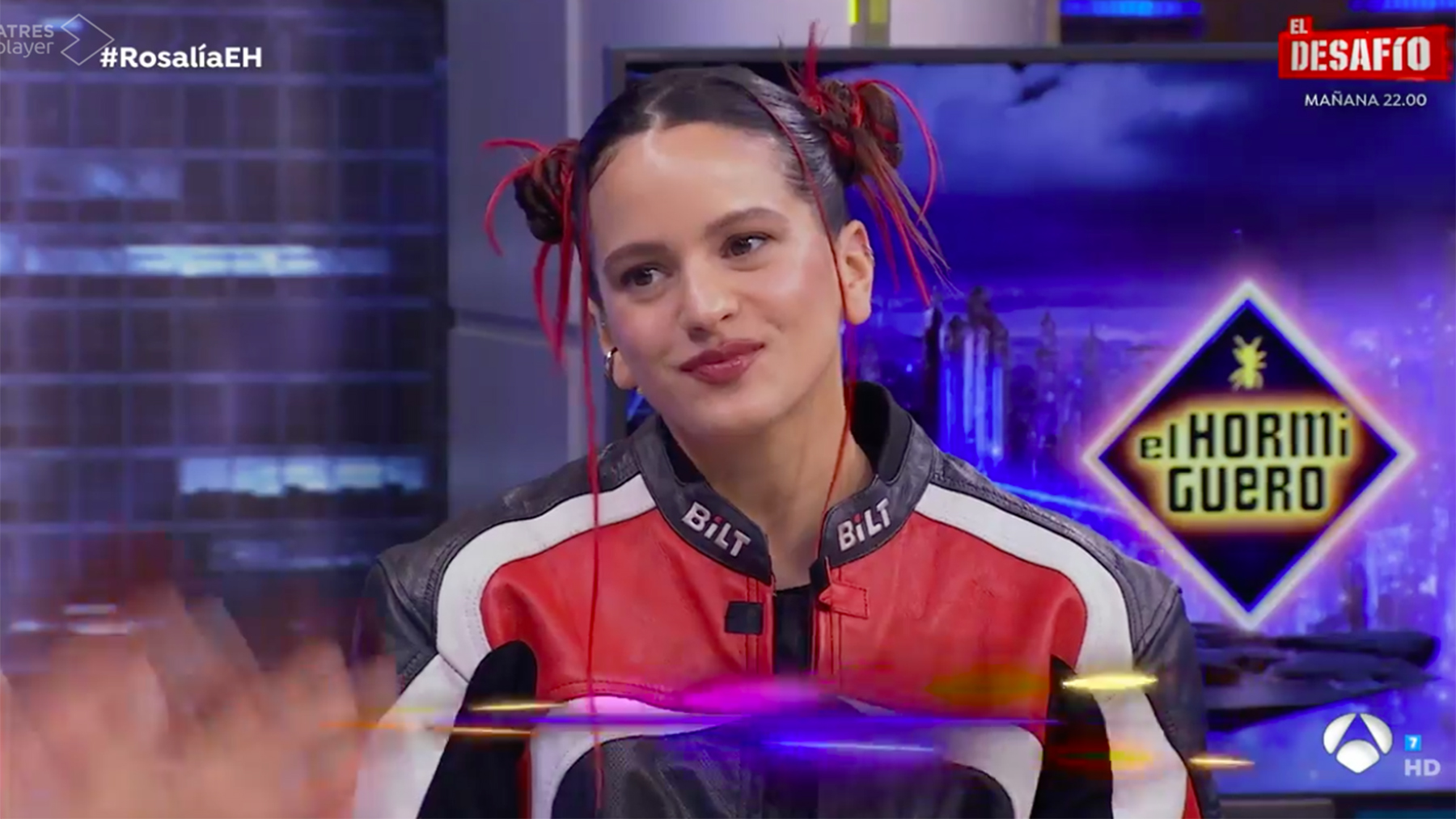 Rosalía explica el significado de su tatuaje más personal