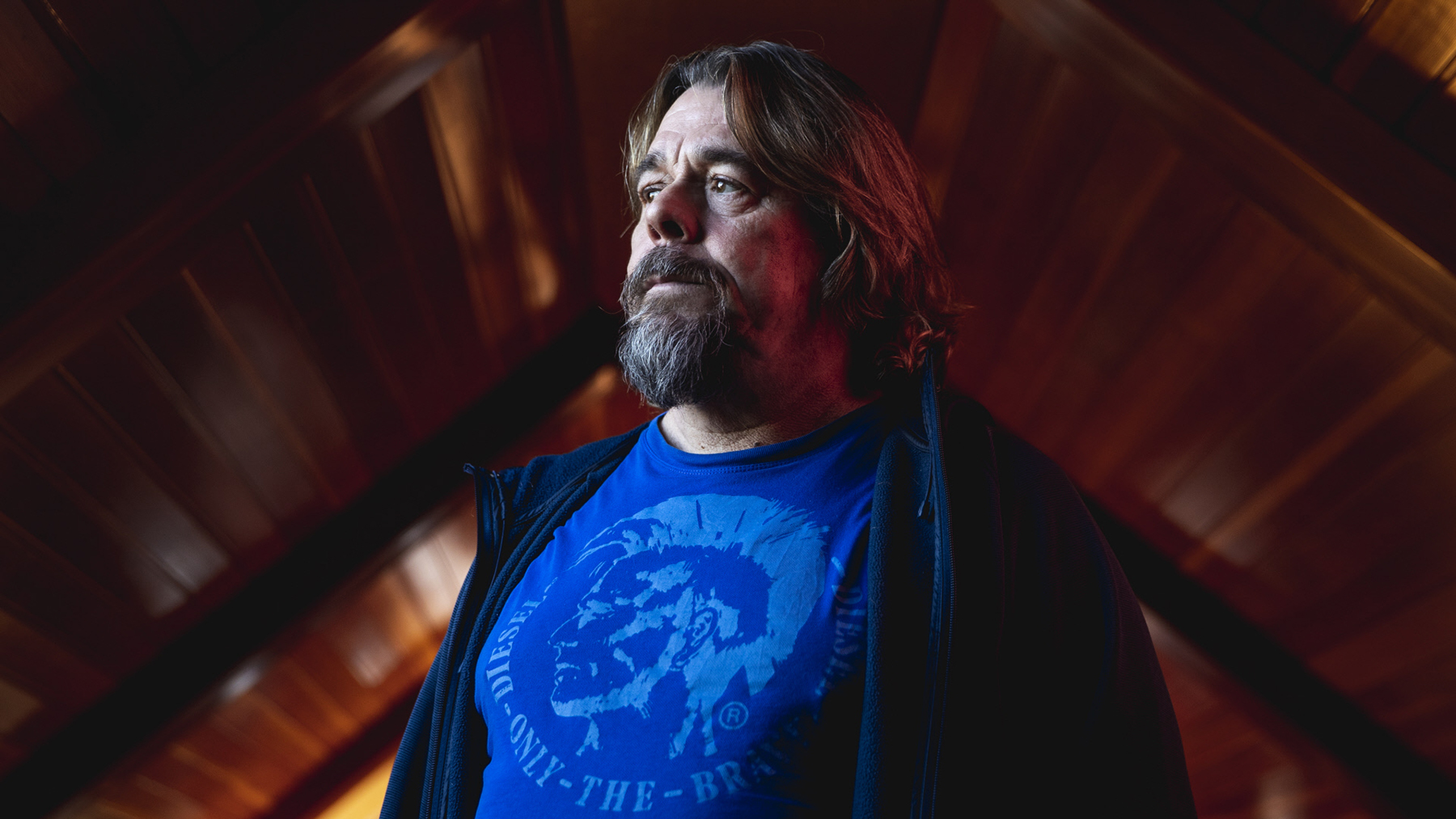 Juan Muñoz da un paso al frente y aclara su situación económica