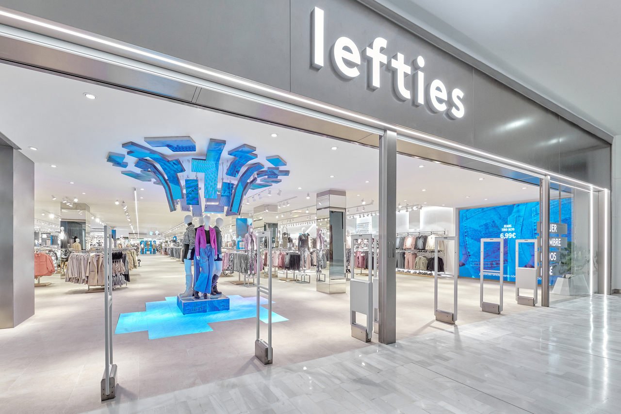 La sudadera de Lefties con la que combinar todos tus looks